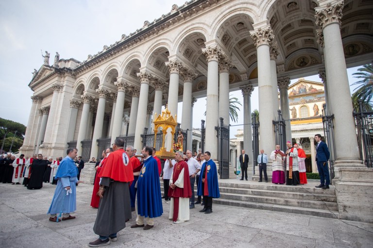 Historic Tradition: Holy Chains of St. Paul’s Solemn Procession – Crux ...