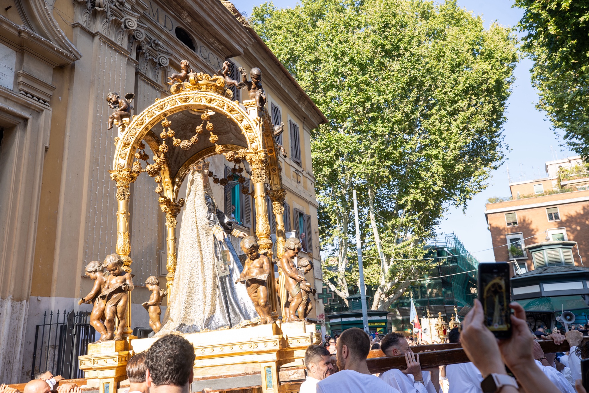 The Biggest Marian Procession in Rome belongs to Trastevere – Crux ...